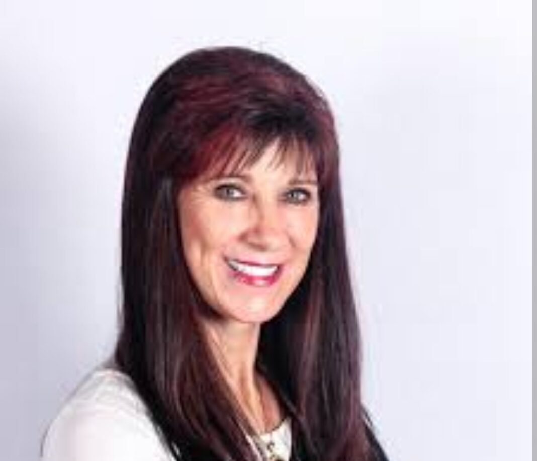 Bonnie Deuschle and Janet Manyowa to Share Stage With CeCe Winans in ...